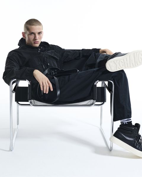 Revolution Shop | Donna, Uomo, Bambini | Abbigliamento, Scarpe, Borse